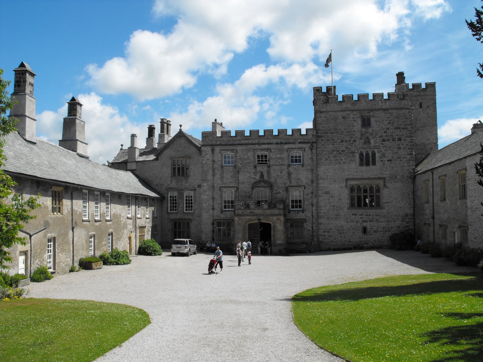 Codlinsandcream2: Sizergh Castle