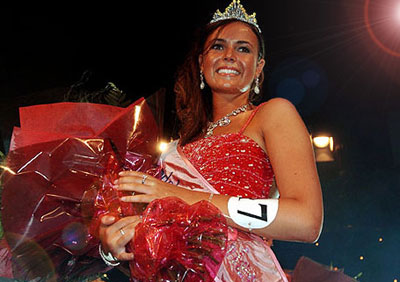 Sarah Fleming ~ CELEBRITY GALLERY PICTURES