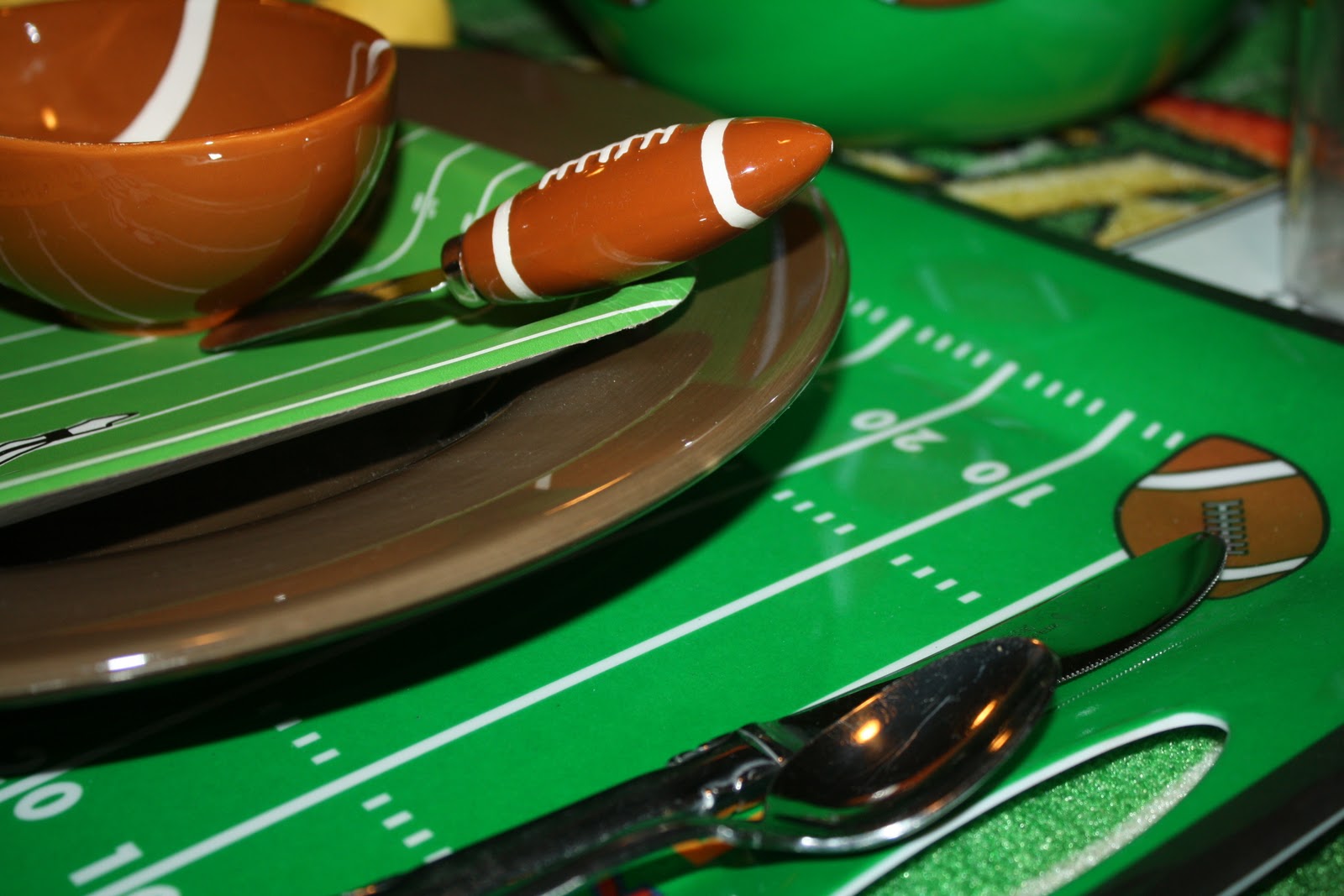 I Have A Big Story To Tell: Touchdown Tablescape