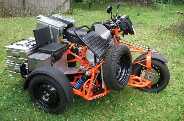 MOTORCYCLE 74: Ruko Explorer sidecar