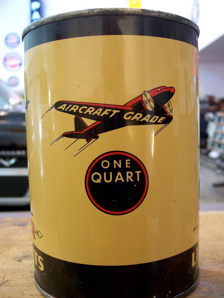 MOTORCYCLE 74: Vintage oil cans