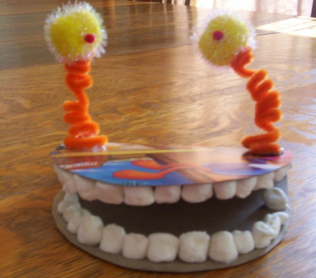 Almost Unschoolers: Munchy Monster Mouth Craft