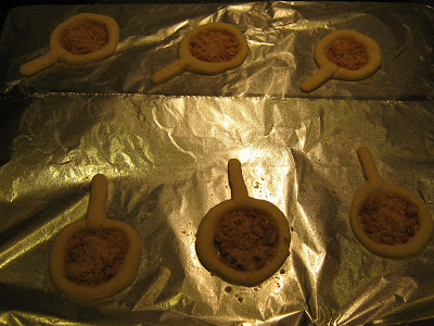 Almost Unschoolers: (Opaque) Magnifying Glass Cookies
