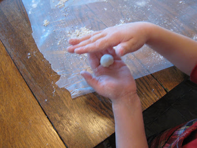 Almost Unschoolers: Bear Bread - Spheres and Fractions