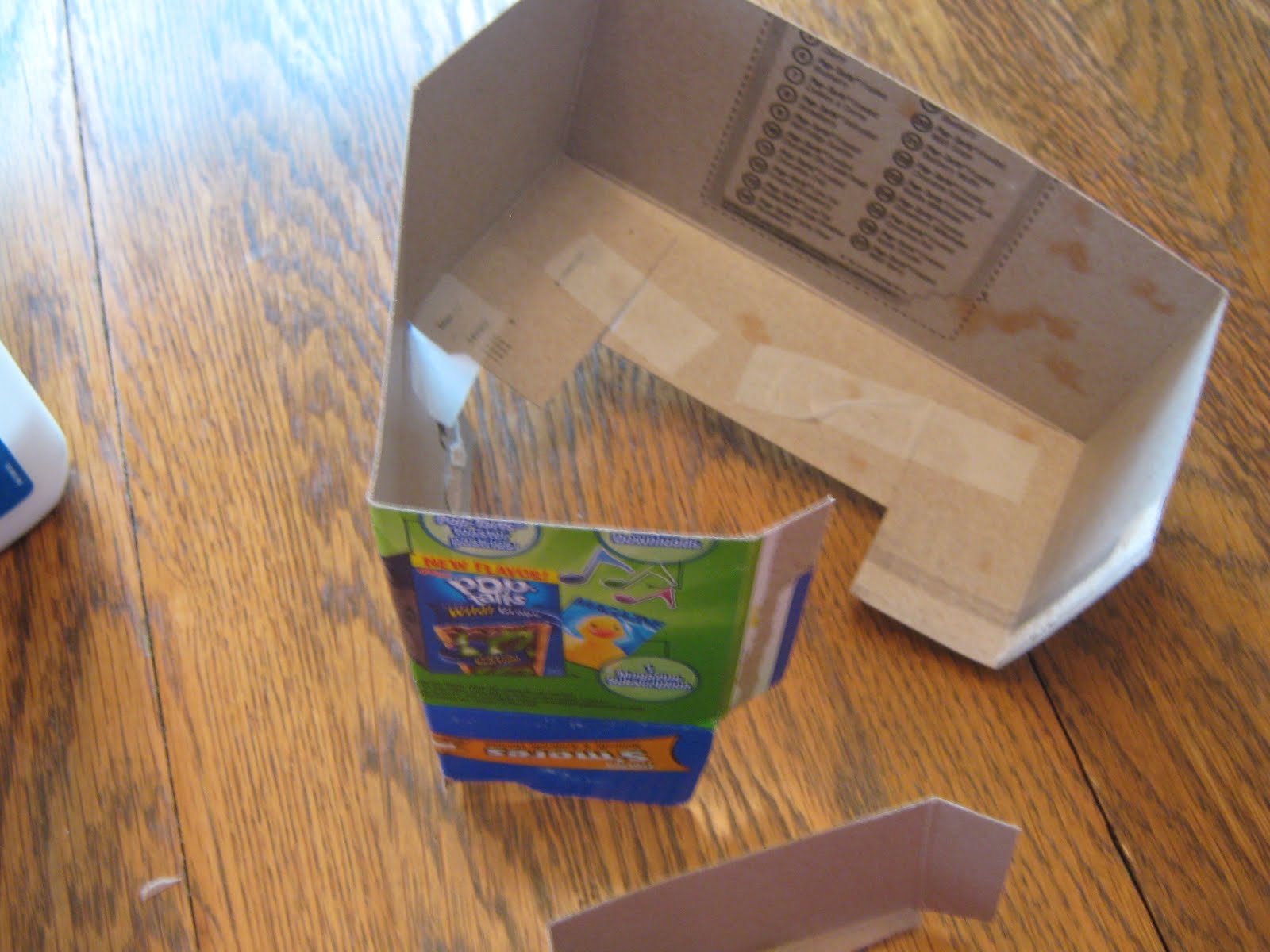 Almost Unschoolers: How To Make A Letter "E" Pinata