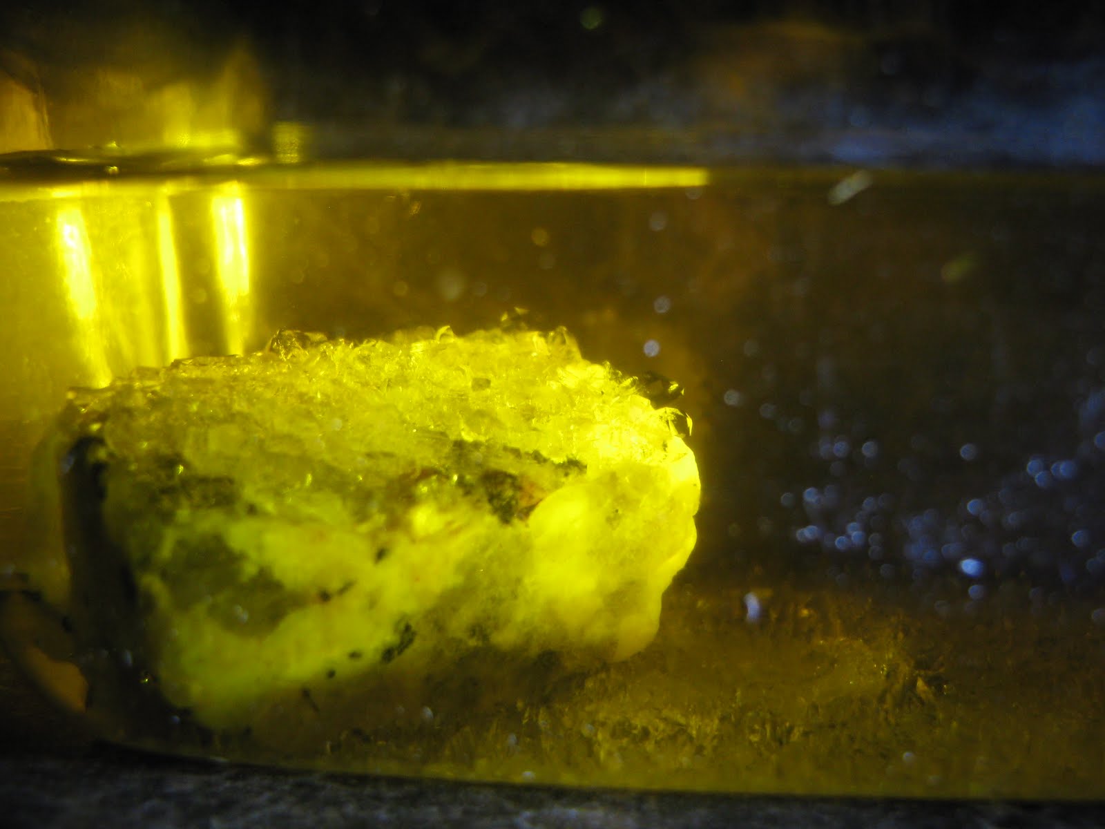 Almost Unschoolers: Smithsonian Crystal Growing Kit - Review