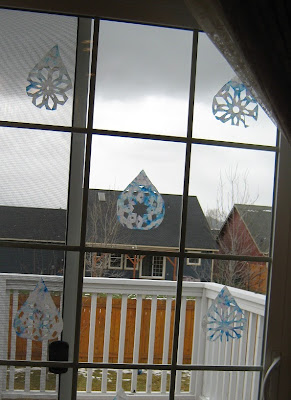Almost Unschoolers: Freezing Rain Snowflake Craft