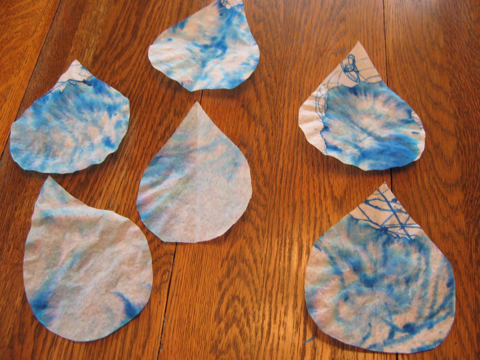 Almost Unschoolers: Freezing Rain Snowflake Craft