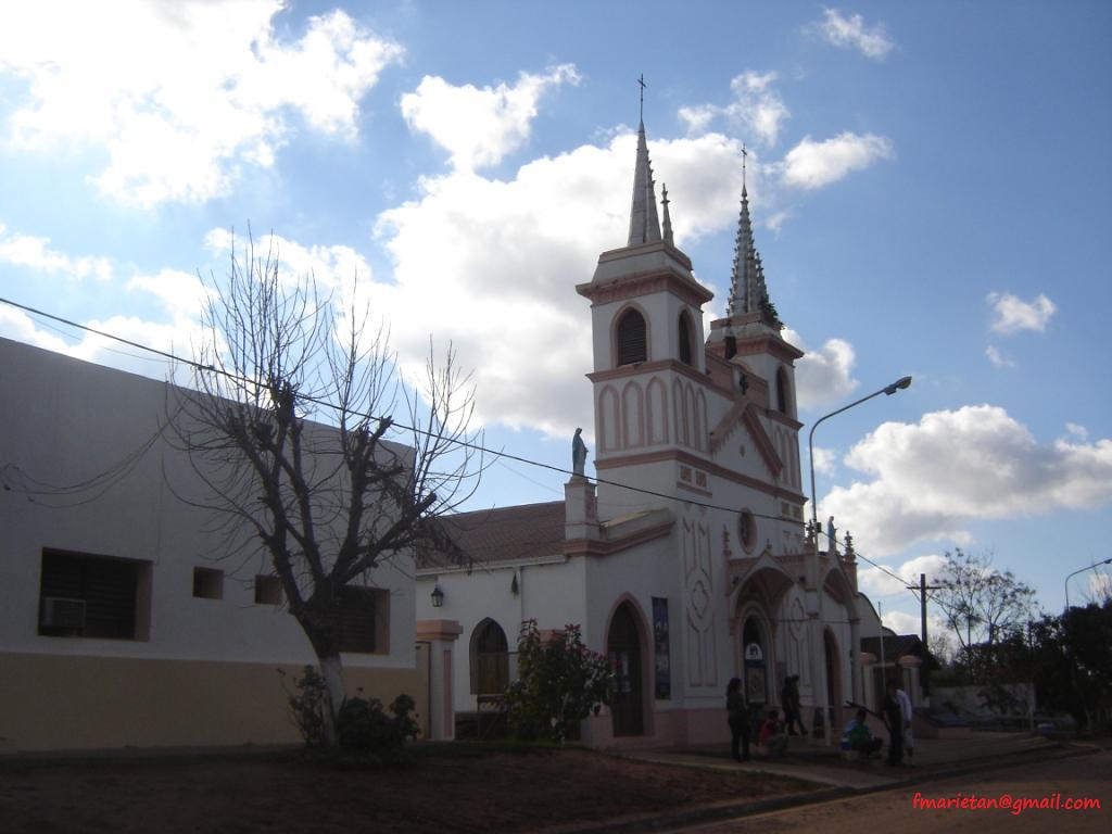 Algunas Iglesias: Yapeyú - Iglesia San Martín de Tours