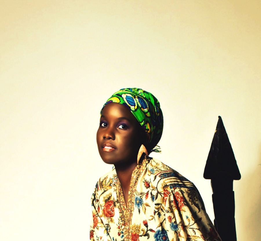 Target Queen: SNEAK PEEK AT MY FIRST PHOTOSHOOT...