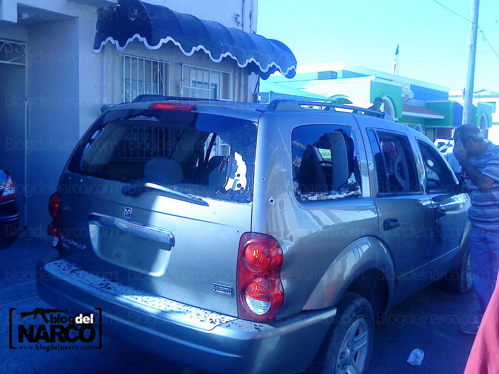 Habbo Twiins: fotos dela muerte de toni tormenta