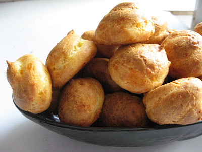 Voila!: Gruyère Gougère