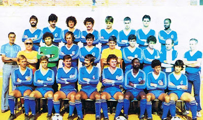 (Plantel do Amora FC na época de 1981/82)