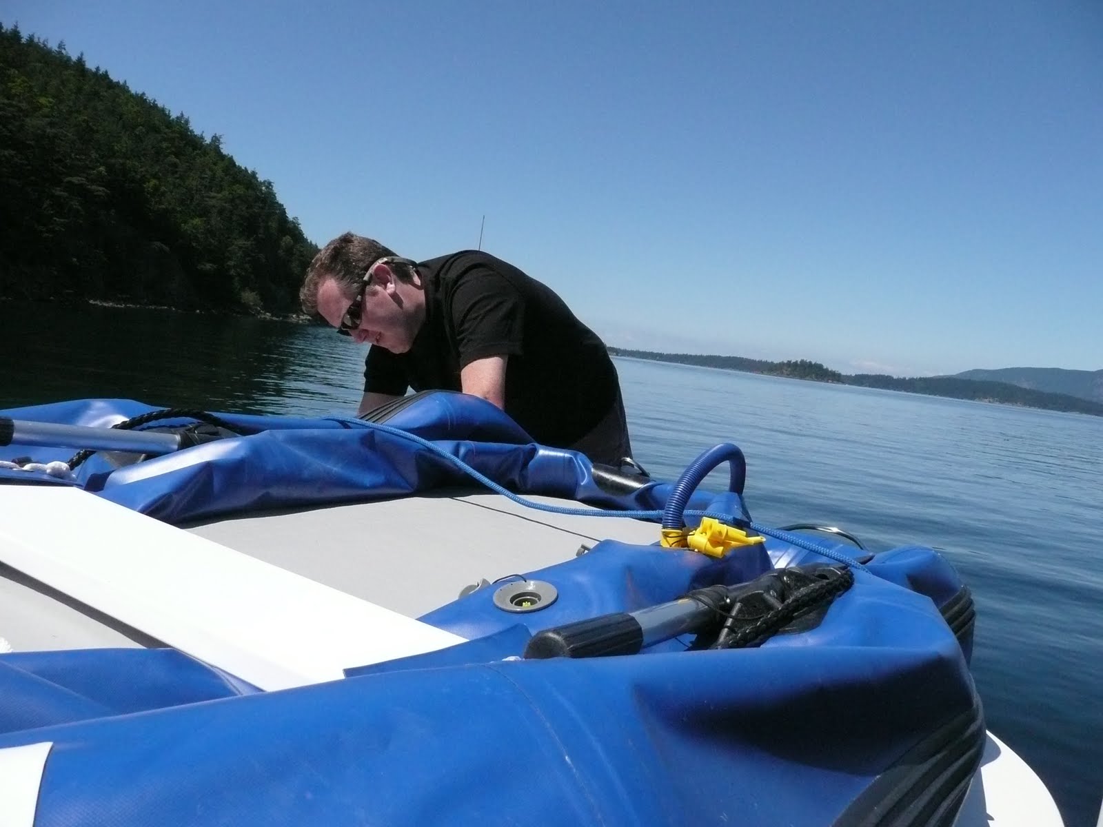 m/v Jenny G: Maintenance: A Low-Cost Dinghy Rack