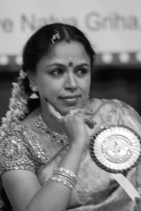 Carnatic Music Mumbai: Smt Sudha Raghunathan conferred Sangeetha Kokila ...
