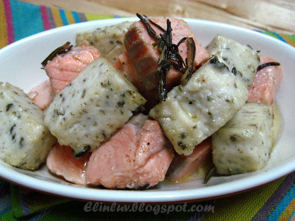 Elinluv's Tidbits Corner: Salmon Cubes With Organic Seaweed Tofu