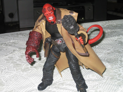 Rory's Toy Den and Reviews: Hellboy 2 movie figure from Neca