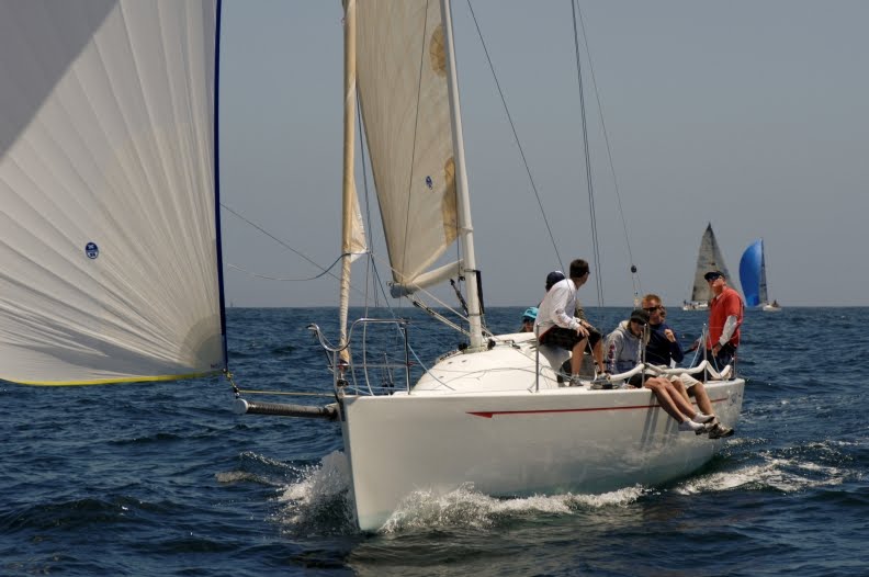 SailRaceWin: Flying Tiger 10 arrives in Auckland