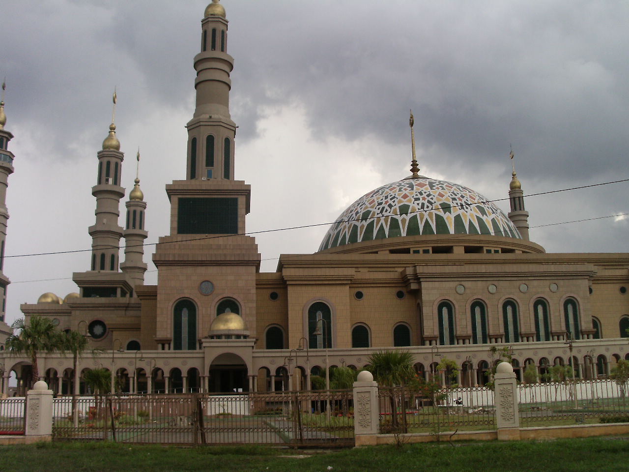 Burhanuddin A Waman: MASJID DAN BEDUG / MOSQUE AND THE DRUM