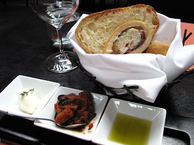 me HUNGRY!: Review: Scarpetta