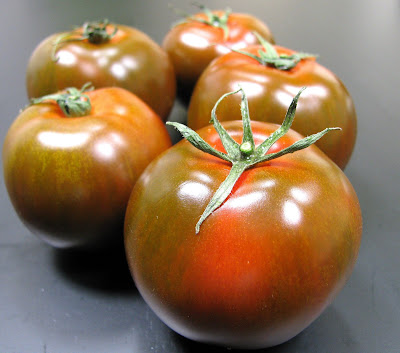 me HUNGRY!: Kumato Tomato Salad