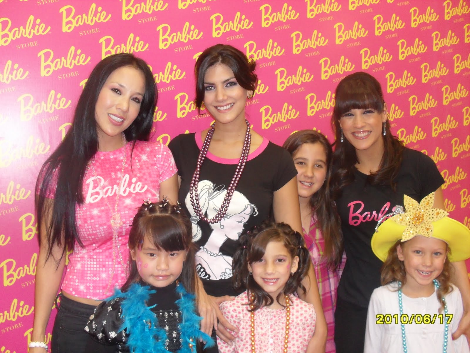 dfhd: Barbie Store abre sus puertas en Perú.