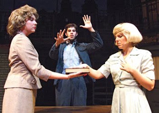 Inner Thoughts of a Theatre Lover: October 2009