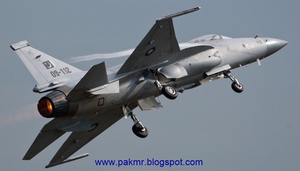 PAF's JF-17 Thunder Fighter Jet at Zhuhai Airshow 2010 | Pakistan ...