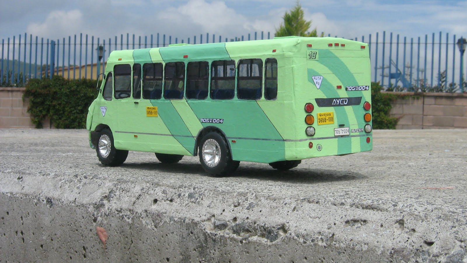 Gerabuses a Escala: Tambien Microbuses