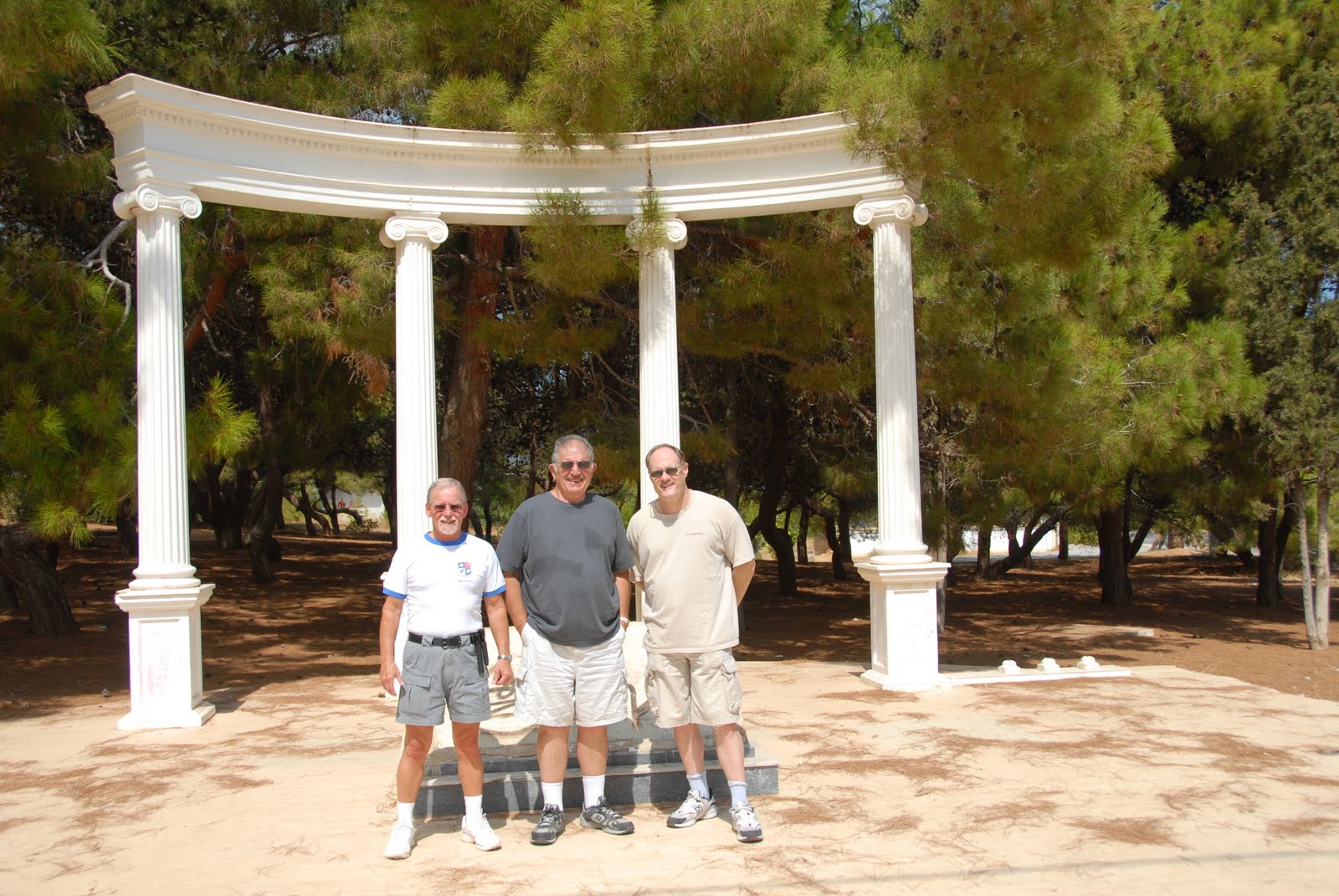 Bob's Three Month Cretan Adventure: CRETE REUNION 2010