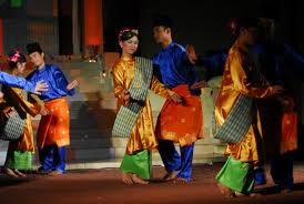 MATAKU PEDAS DI TERENGGANU: Tarian tradisional Terengganu....