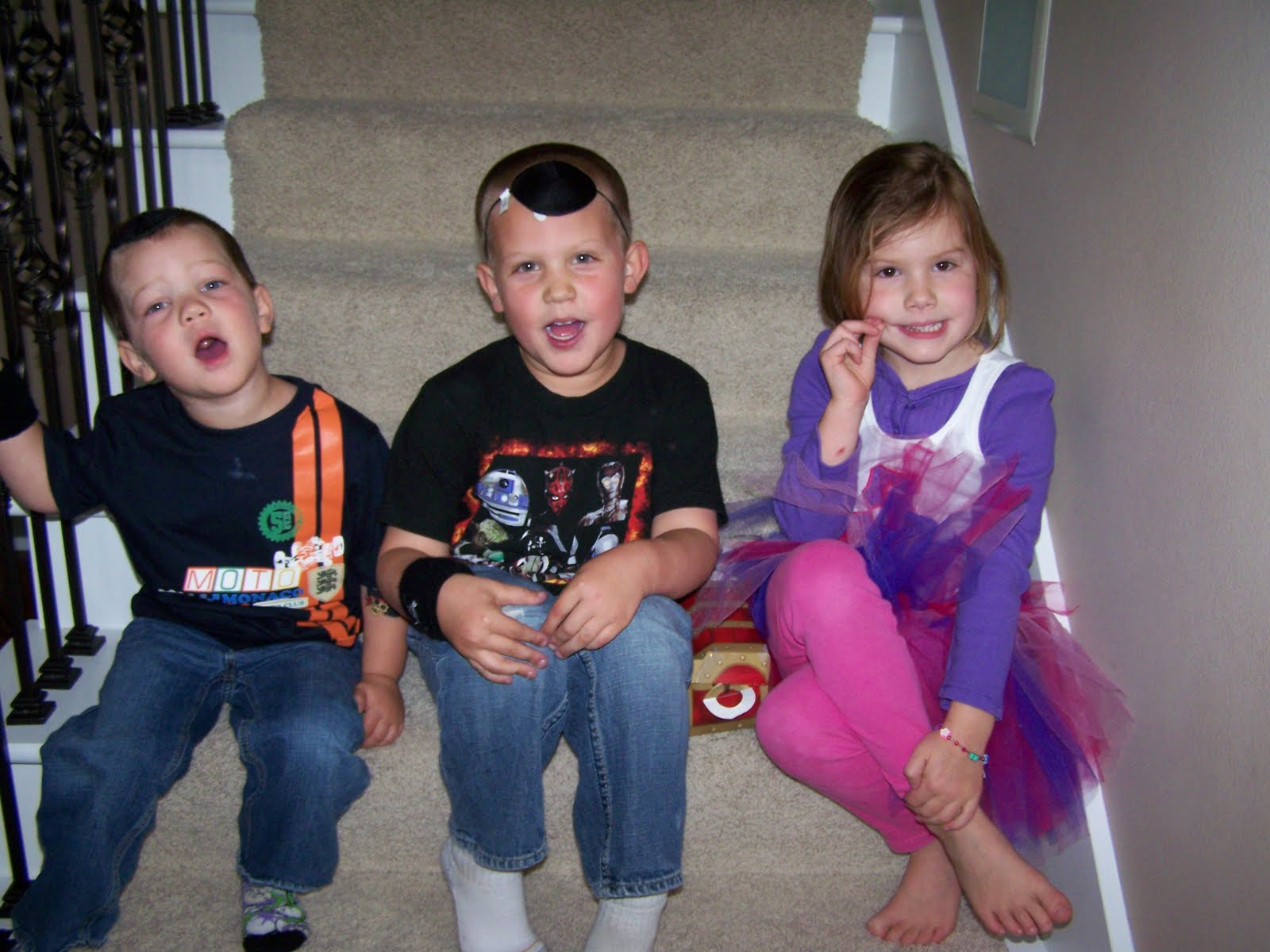 Tales from a Hawkeye Mommy: Growing up Cousins