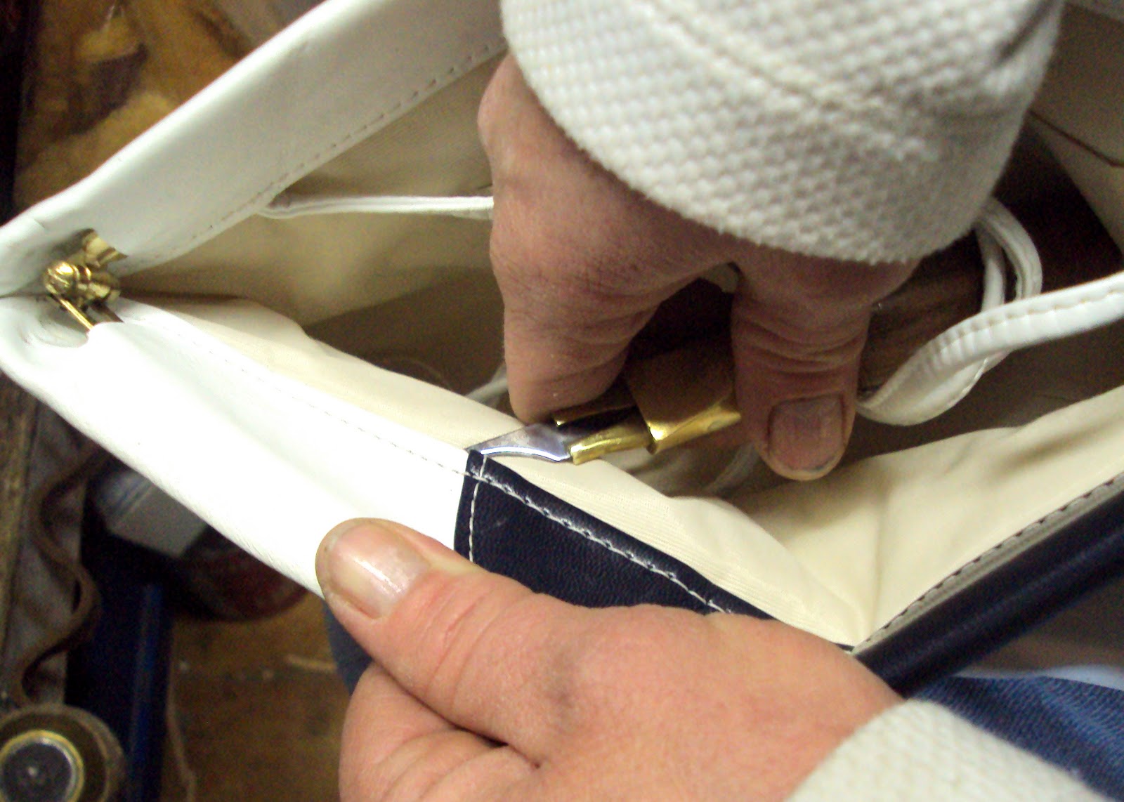 Spunky Junky: {Tutorial Tuesday} Leather Clutch