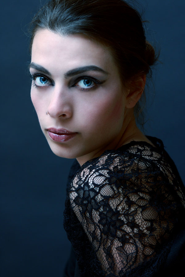 Traditional Portrait Shoot | Berna V Photography