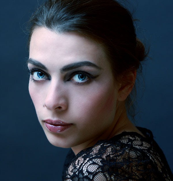 Traditional Portrait Shoot | Berna V Photography