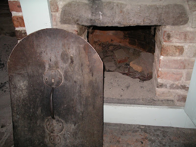 Colonial America: the simple life: Early American fireplaces and cooking