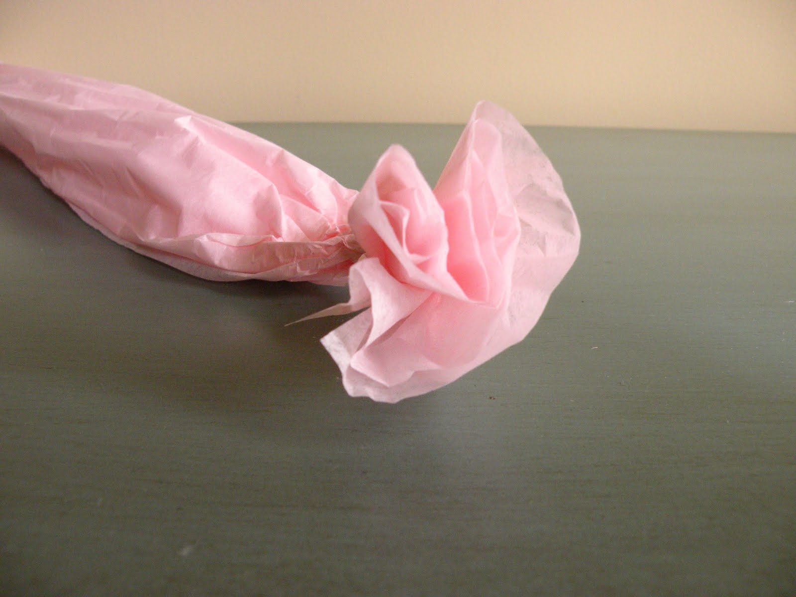 Icing Designs: DIY Tissue Paper Rosettes