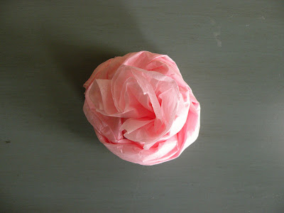 Icing Designs: DIY Tissue Paper Rosettes
