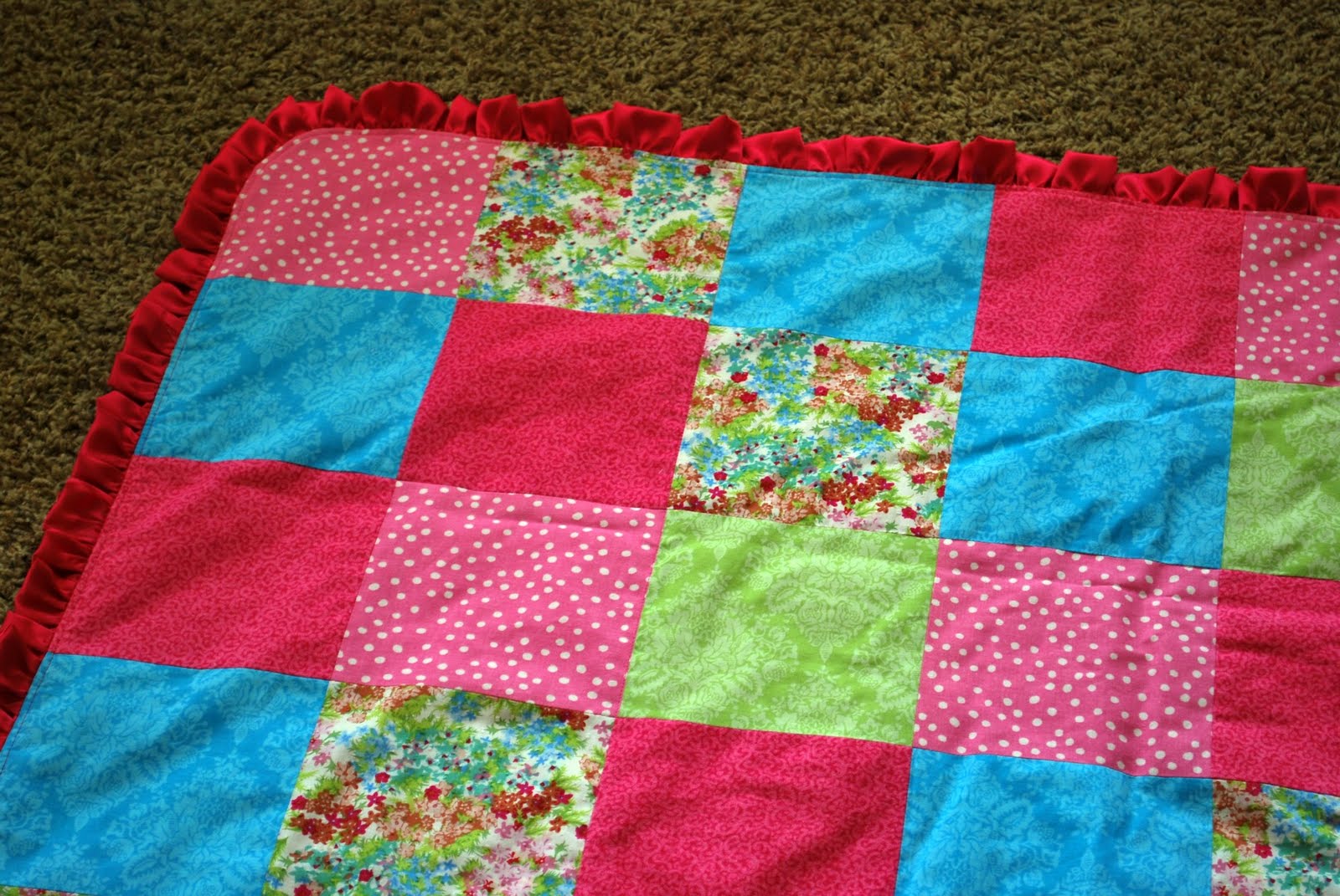 my life as a craftaholic!: ruffled edge 'quilt'