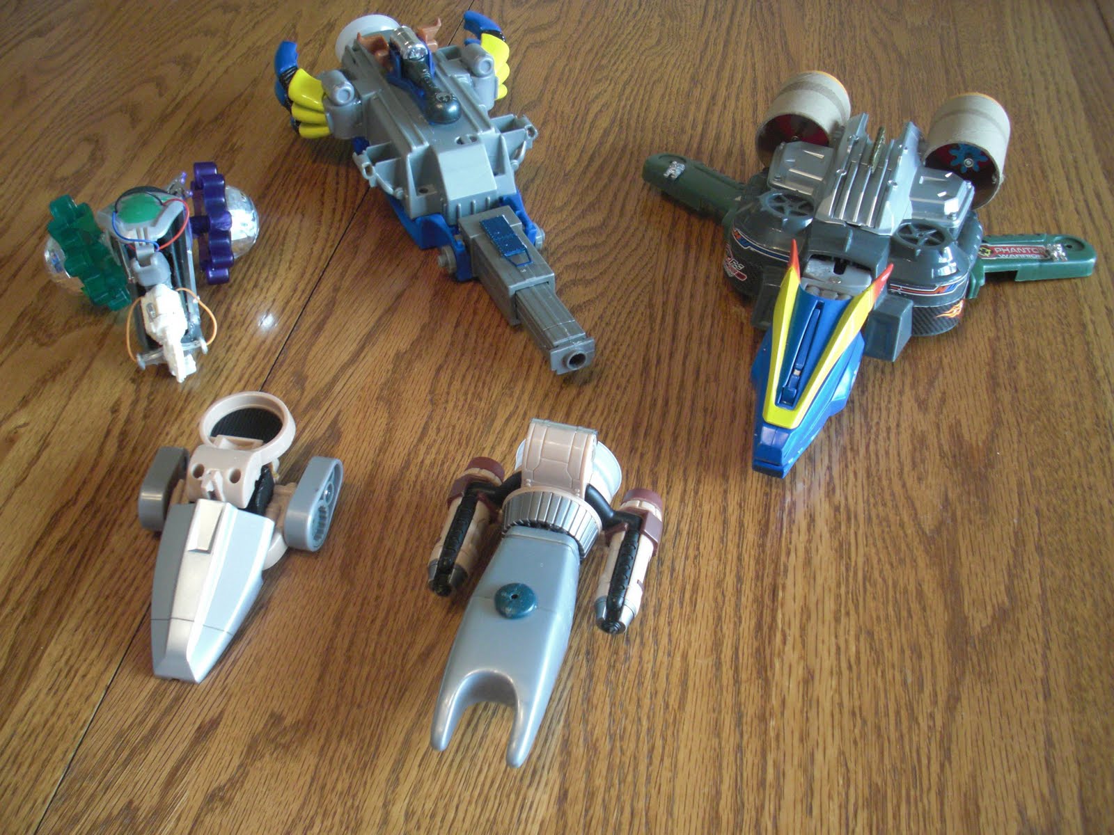 Obsessively Stitching: Make Your Own Model Spaceships... Out of "Junk!"