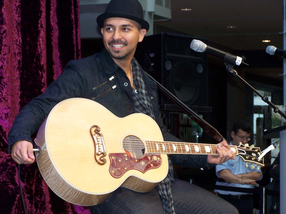 Toronto Grand Prix Tourist - A Toronto Blog: Brian Melo in the Eaton ...