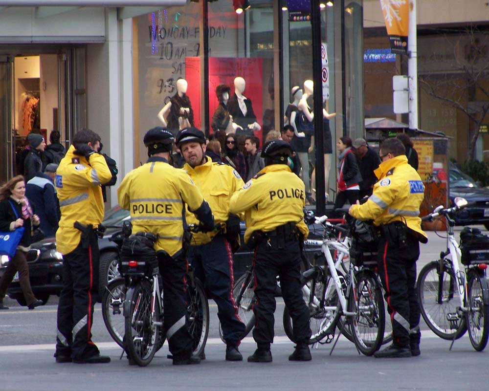 Toronto Grand Prix Tourist - A Toronto Blog: Flash Mob at Eatons Centre ...