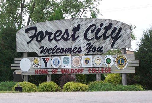 The RV Adventures of Jim & Peg: We Arrive at Forest City, Iowa!