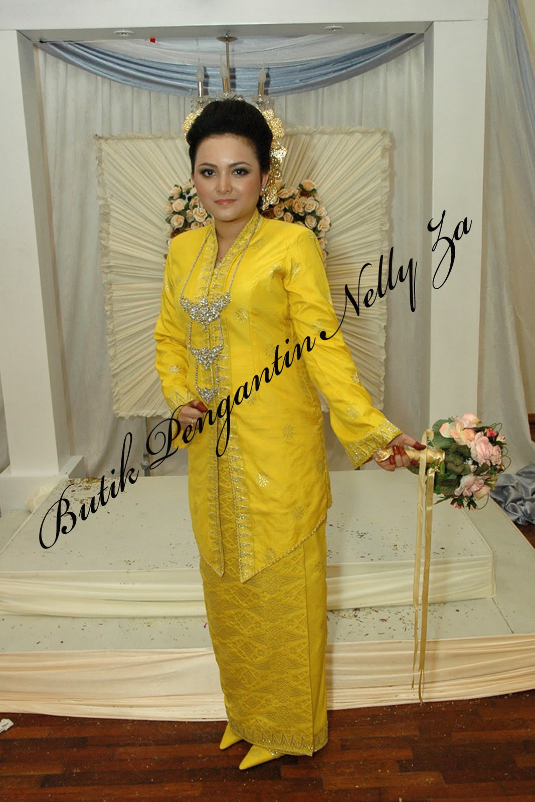 Butik Pengantin Nelly Za: Lace Grey + Silver dan Songket Bunga Tabur ...