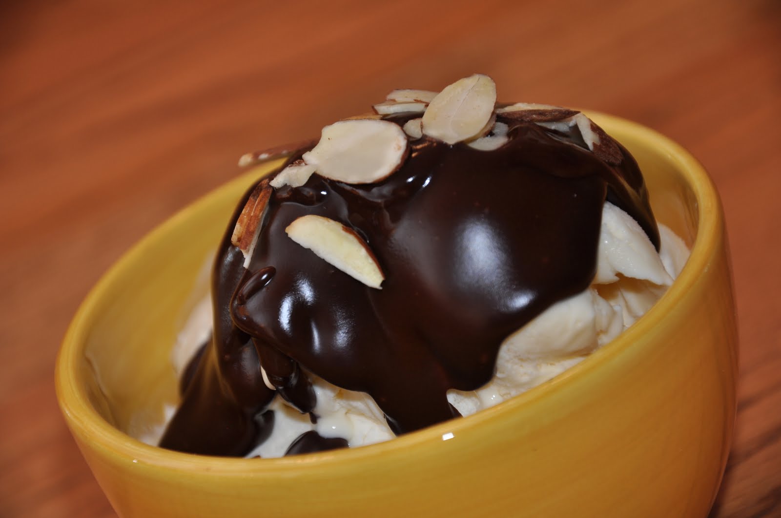 The Changeable Table: "Magic Shell" Ice Cream Sauce