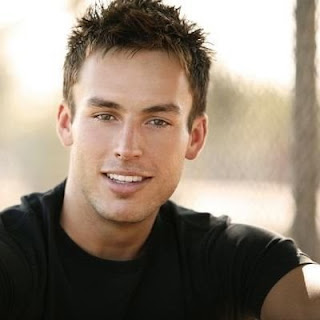 regiosexxxxx: KRISTOFFER RYAN: REPORTERO, MODELO Y CINEASTA SIN CENSURA.