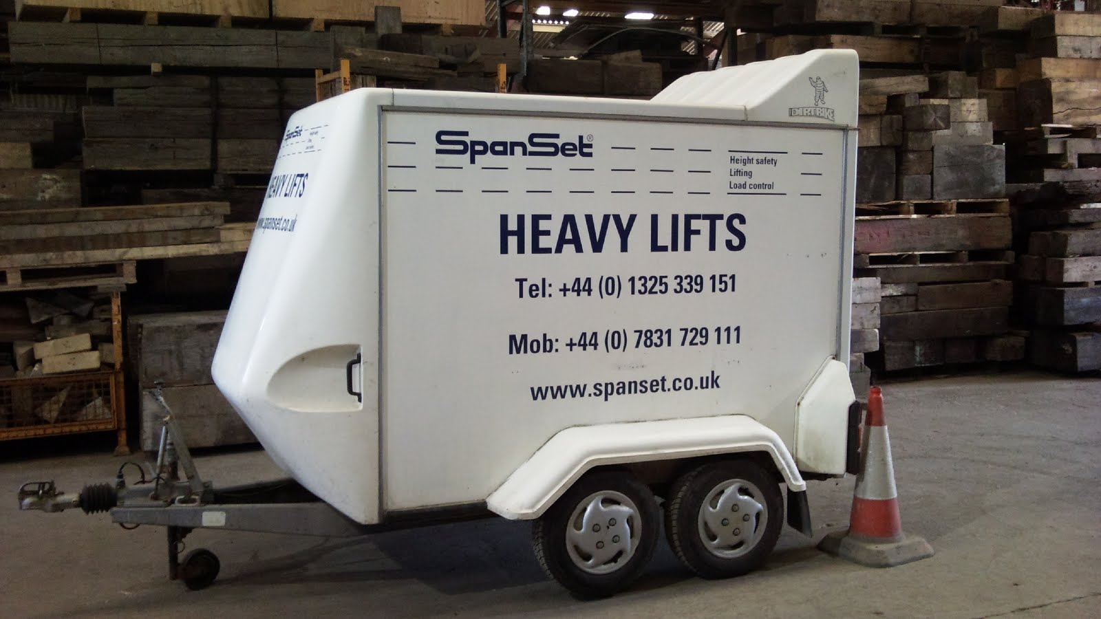 The Green I Signs Blog: Refurbished Tow A Van trailer lettering ...