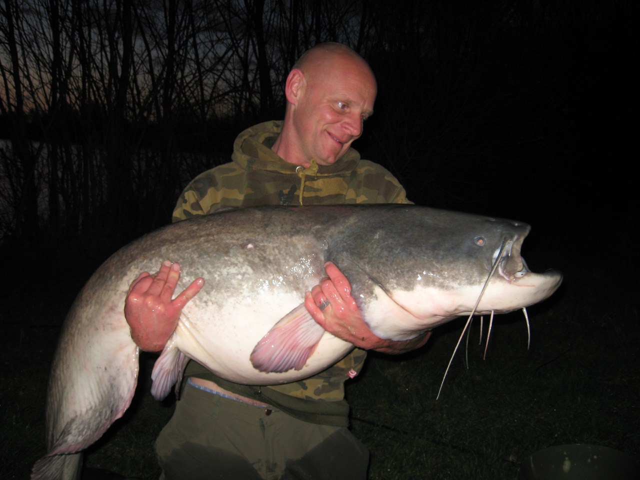 Carp fishing with Hortonfishing.com: Steve Hook fishing Woodslake on 03 ...
