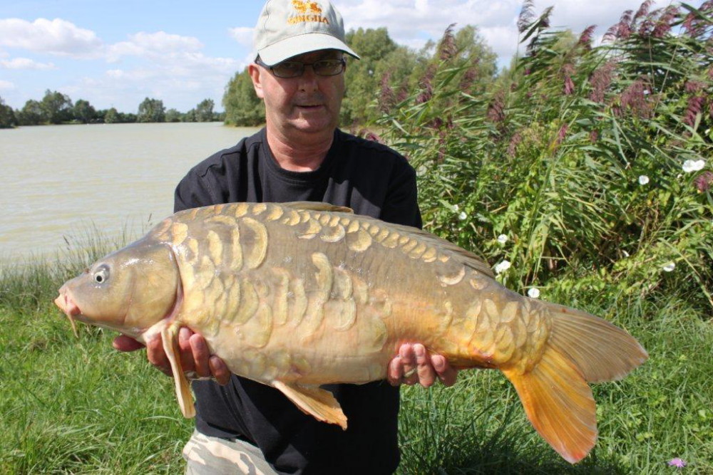 Carp fishing with Hortonfishing.com: Etang de la Botte : Peter ...