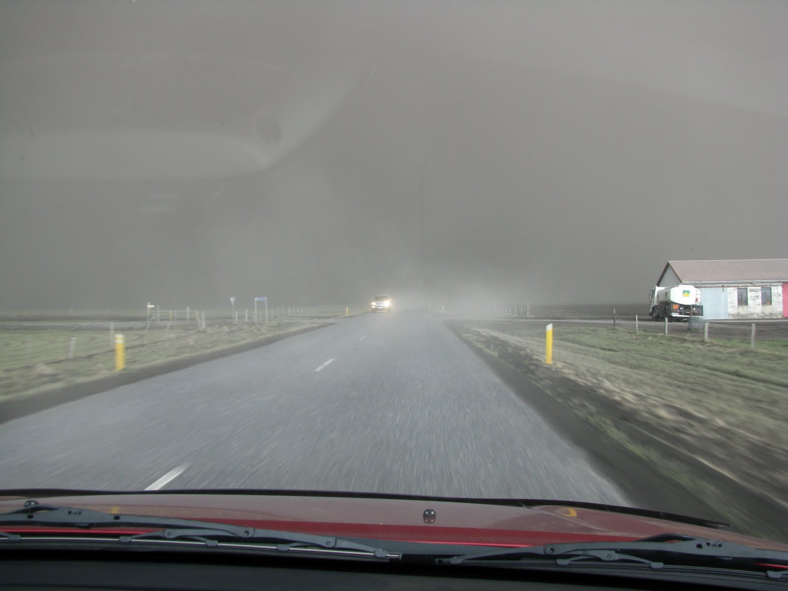 EYRARBAKKI TIMES: Ash rain in Eyrarbakki